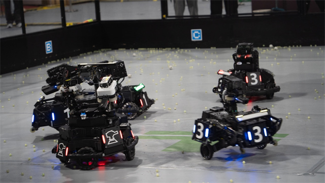 机器人“战队”集结，RoboMaster2025机甲大师高校联盟赛在沪角逐